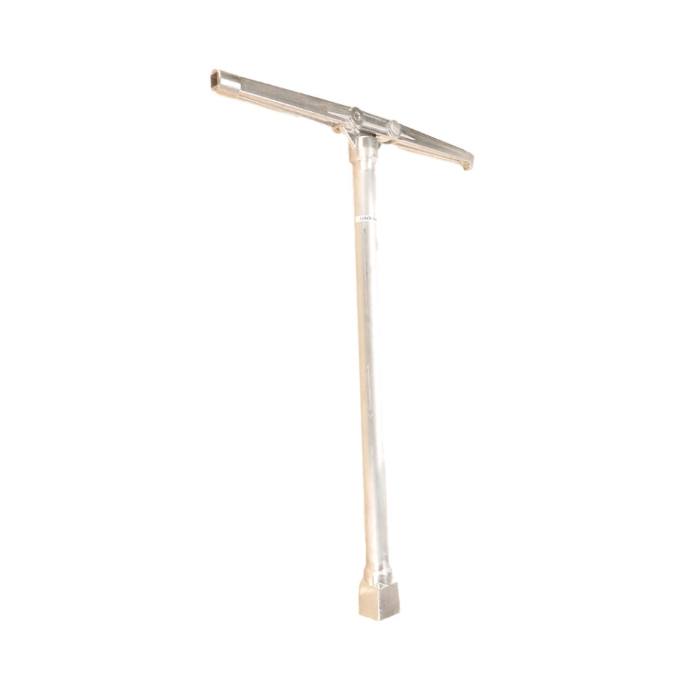 Articulated dam key for fire interventions.